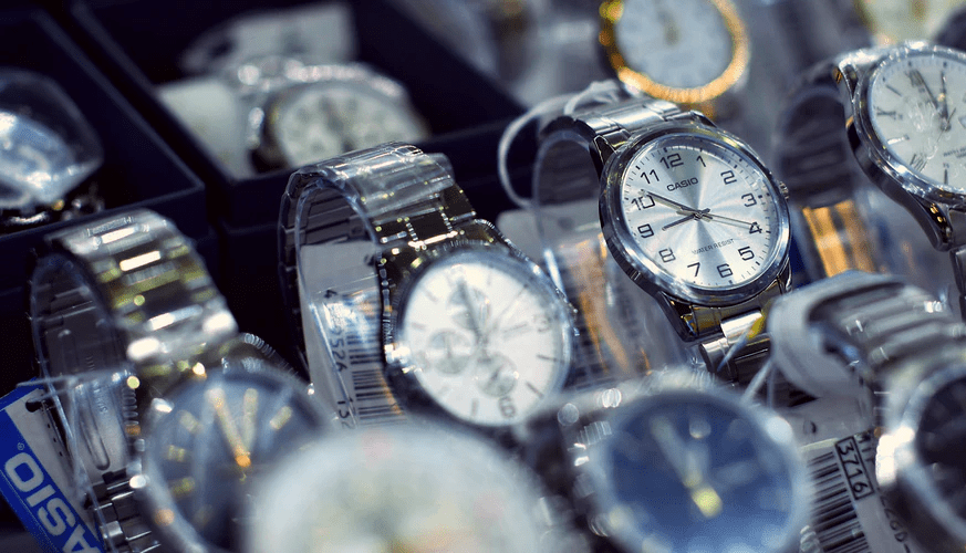 Watch Your Watch: 6 Watch Problems That You Should Know About - MindxMaster