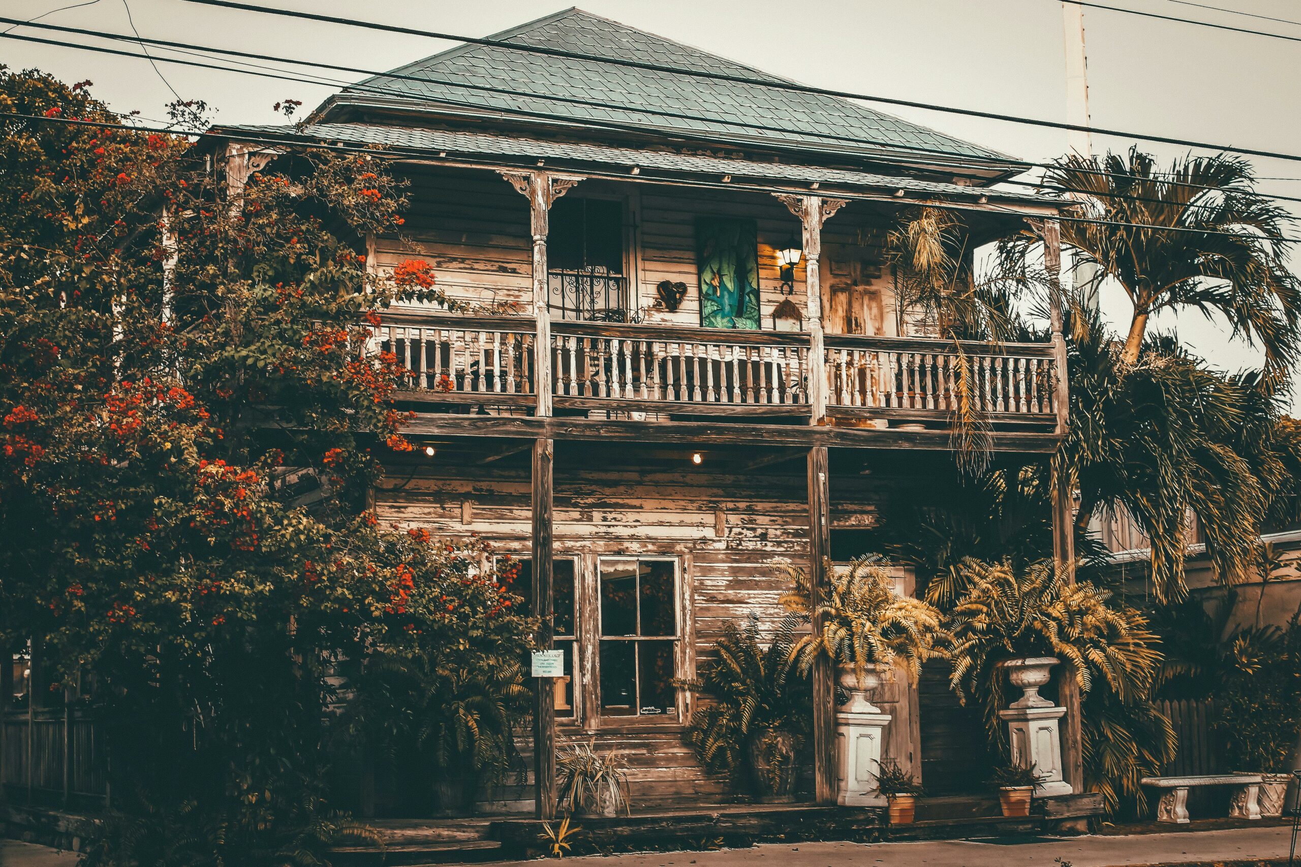 Important Things to Look for When Remodeling an Old Home - MindxMaster